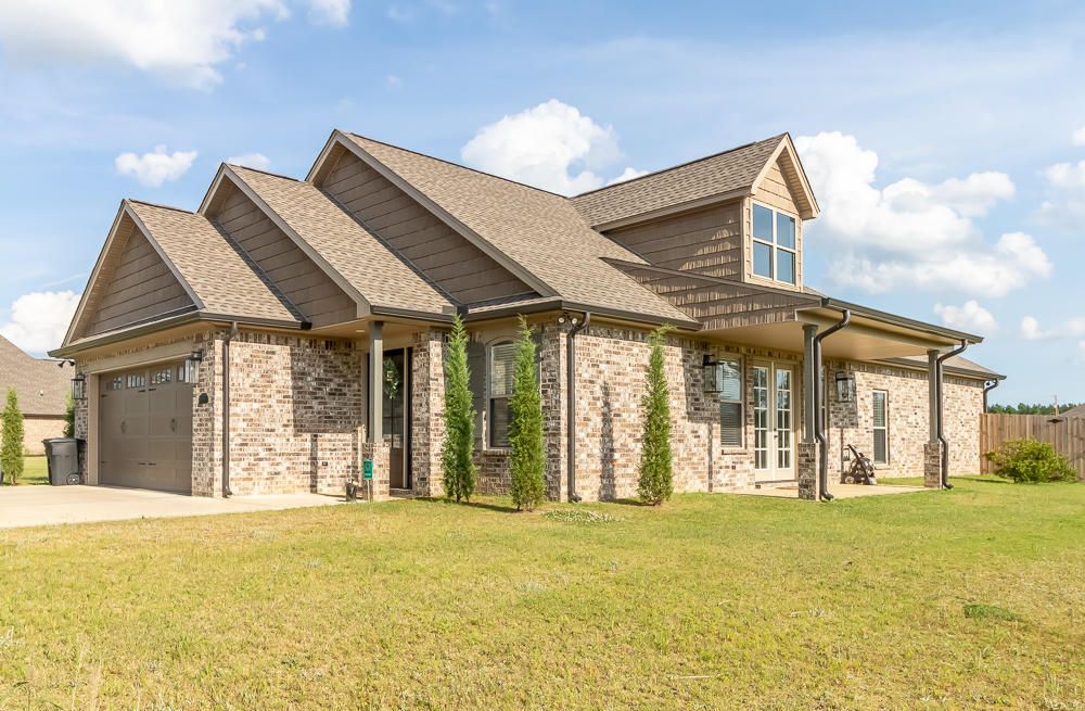 4062 Old Wolfe Rd, Caledonia, MS 39740 - See Est. Value, Schools & More