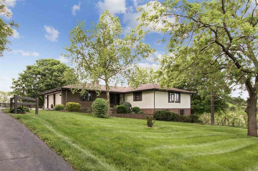 4659 Lower West Branch Rd SE, Iowa City, IA 52240 - See Est. Value ...