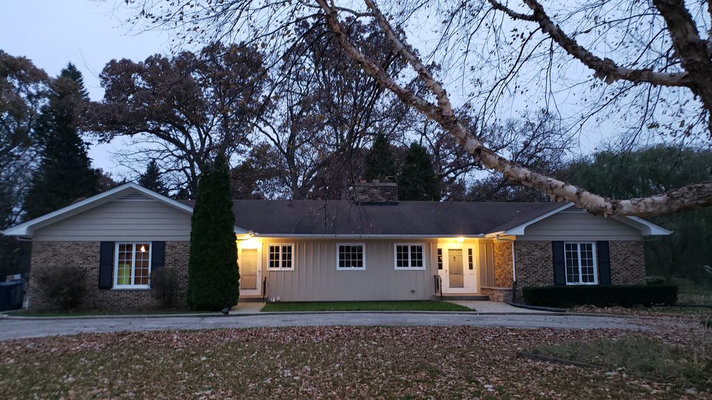 1101 Summit St, Elgin, IL 60120 - See Est. Value, Schools & More