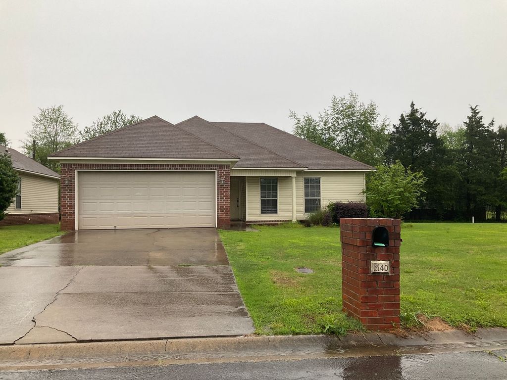 2140 Rosemary Dr, Conway, AR 72034 - See Est. Value, Schools & More
