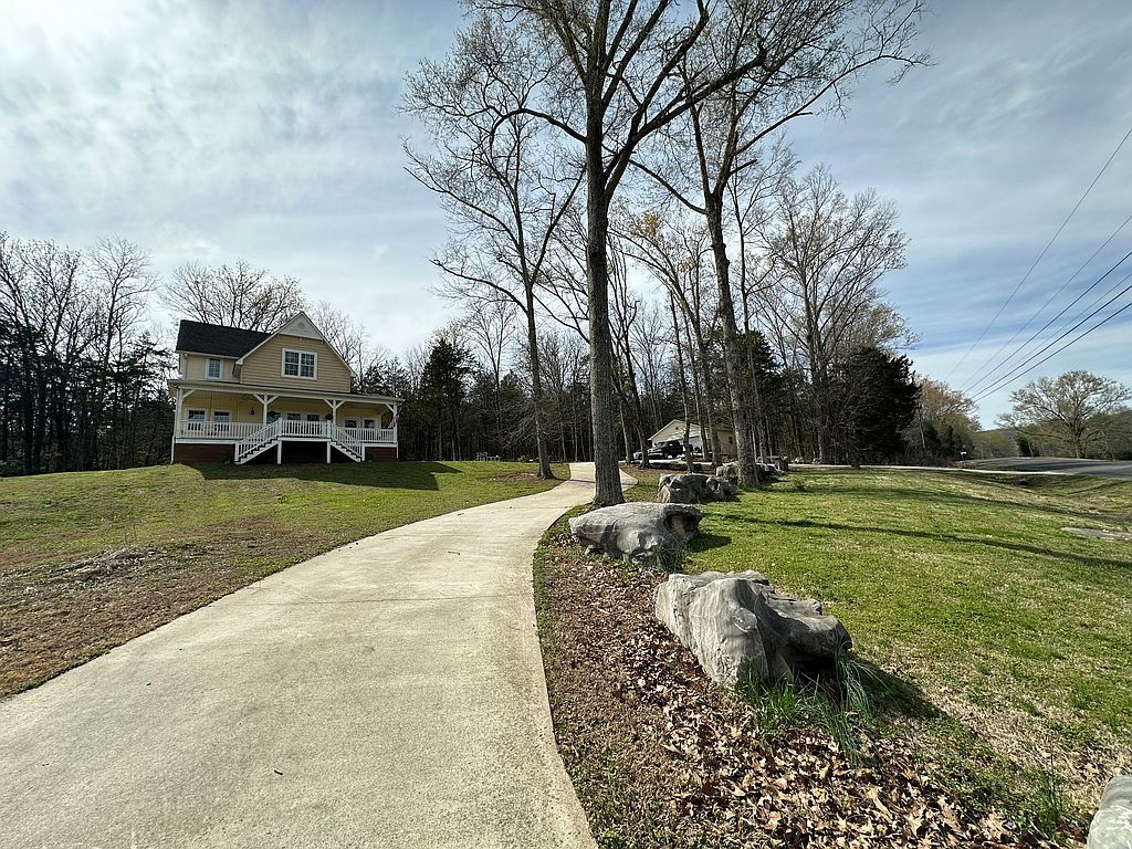 203 County Road 82, Woodville, AL 35776 - See Est. Value, Schools & More