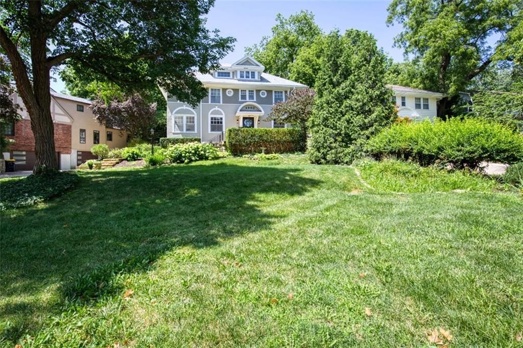 4960 Westwood Rd, Kansas City, MO 64112 - See Est. Value, Schools & More