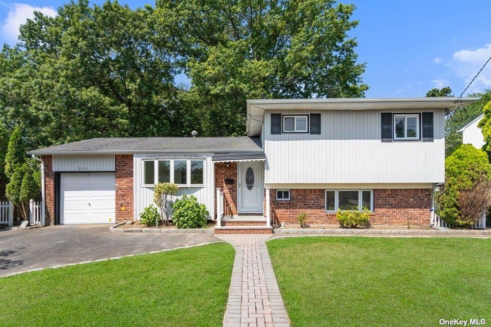 224 W 24th Street, Deer Park, NY 11729 | Trulia