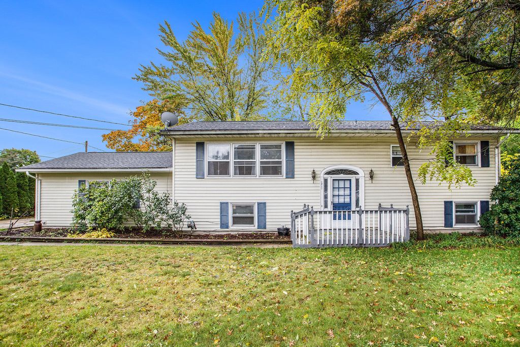 1211 Romence Rd, Portage, MI 49024 - See Est. Value, Schools & More