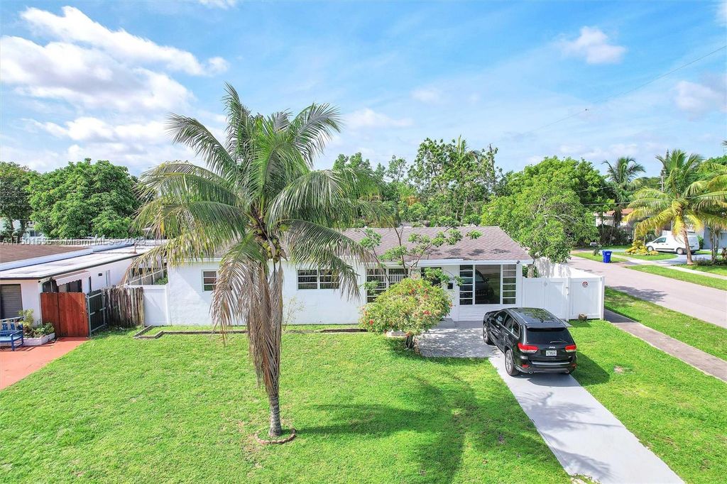 1050 NE 156th St, North Miami Beach, FL 33162 | MLS# A11501555 | Trulia