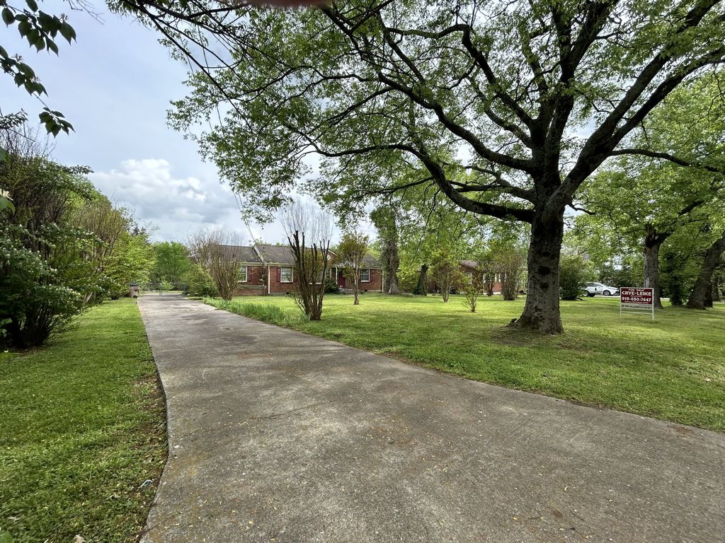 1808 Manchester Ave, Nashville, TN 37218 - See Est. Value, Schools & More