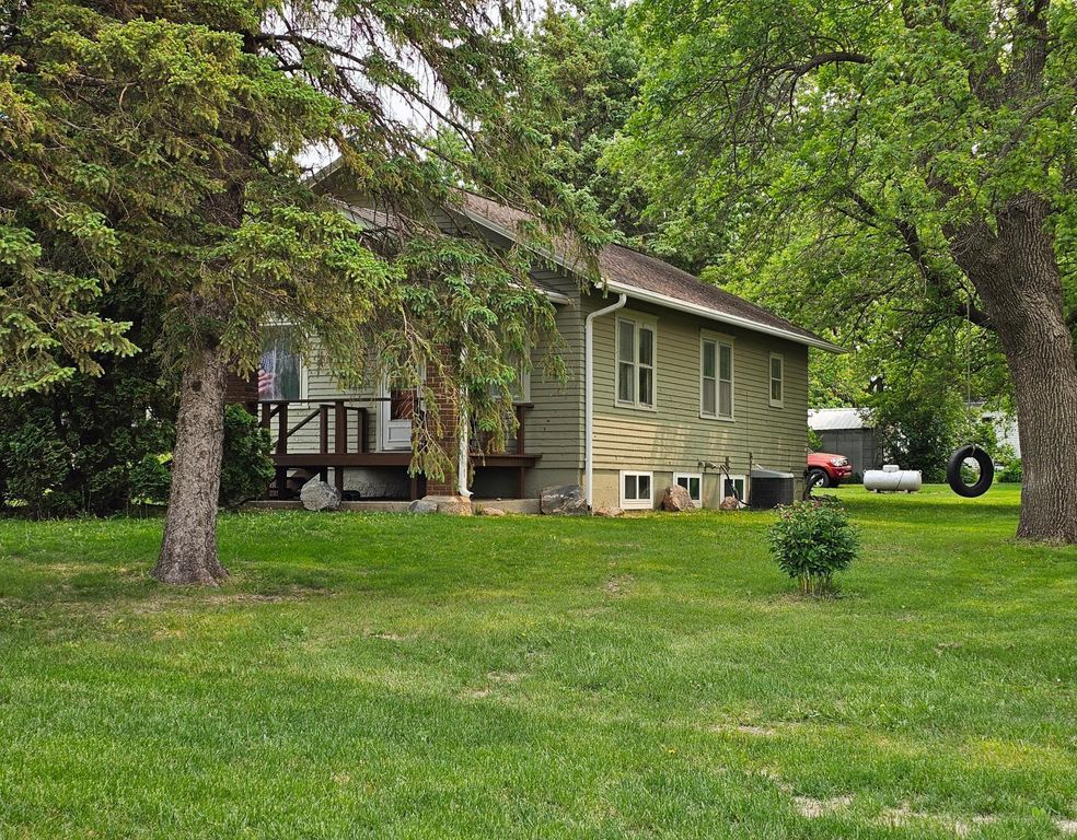 300 Main St S, Lake Wilson, MN 56151 | MLS# 6727102 | Trulia