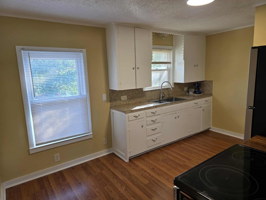 900 S Michaux Ave, Palestine, TX 75801 | Trulia