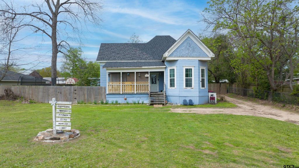 520 N Trinity St, Gilmer, TX 75644 | MLS# 24004000 | Trulia