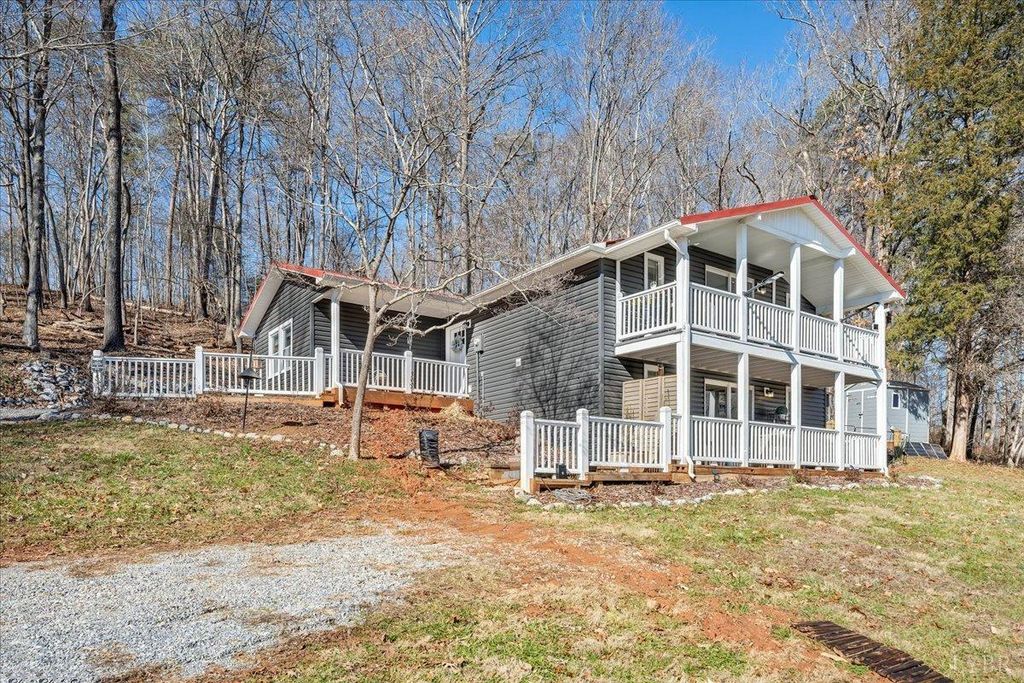 1255 Russell Dr, Moneta, VA 24121 - See Est. Value, Schools & More