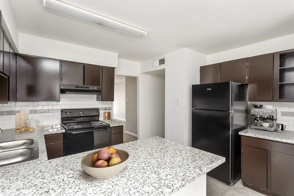 7000 Fonvilla St #2401, Houston, TX 77074 - See Est. Value, Schools & More