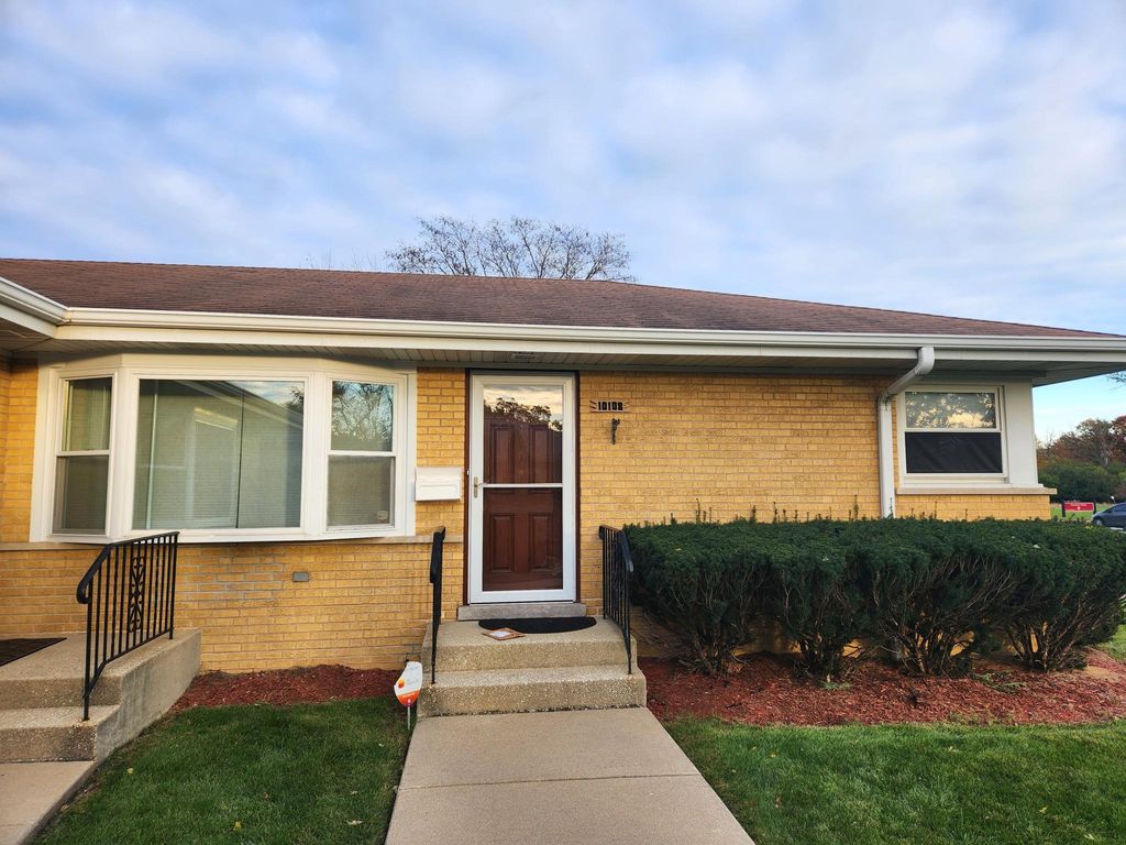 10108 W Cermak Rd, Westchester, IL 60154 | Trulia