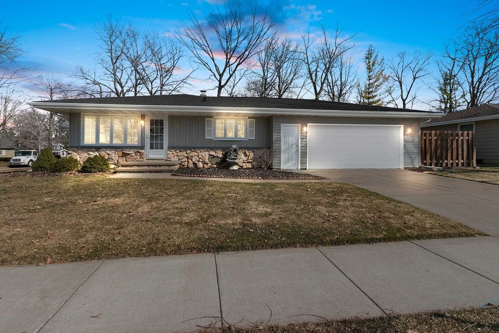 506 S Clara St, Appleton, WI 54915 - See Est. Value, Schools & More