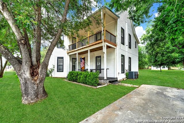 1209 C Street, Floresville, TX 78114 | MLS# 1781136 | Trulia