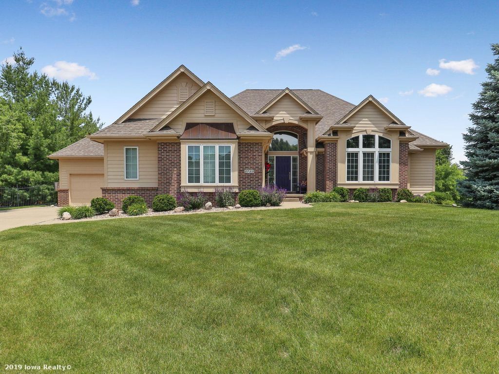 2733 NW 161st St, Clive, IA 50325 - See Est. Value, Schools & More