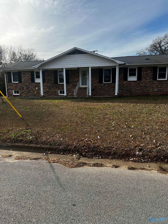 1423 6th Ave SW, Decatur, AL 35601 - See Est. Value, Schools & More