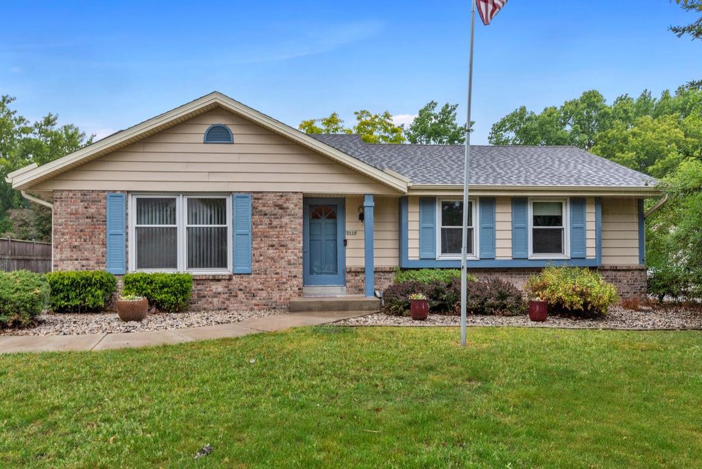 9818 West Darnel AVENUE, Milwaukee, WI 53224 - See Est. Value, Schools ...