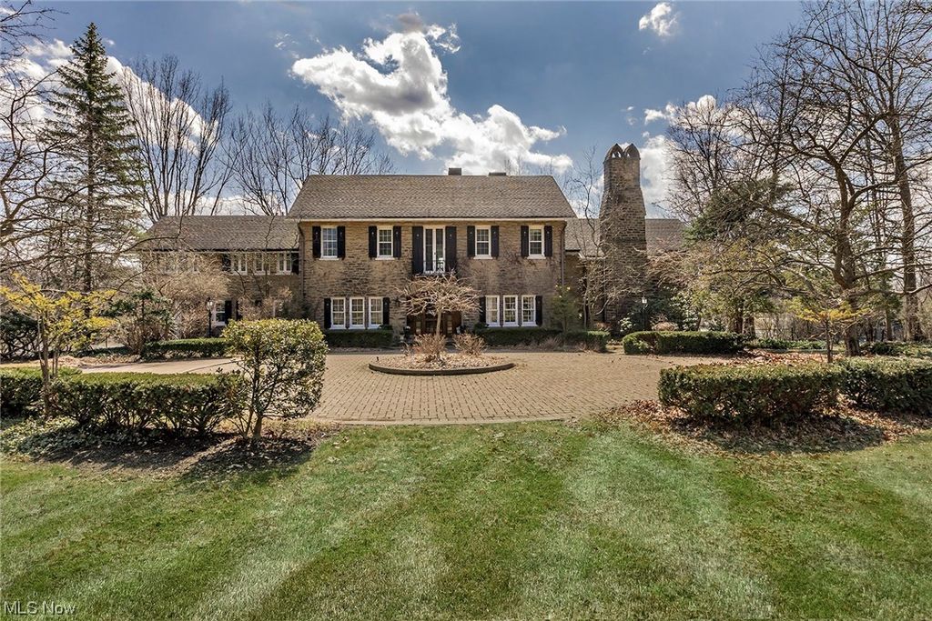 16800 S Woodland Rd, Shaker Hts, OH 44120 - See Est. Value, Schools & More