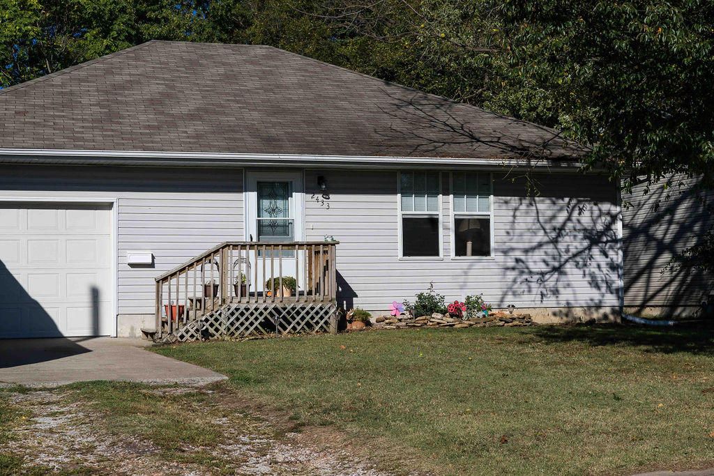 2433 N Boonville Ave, Springfield, MO 65803 - See Est. Value, Schools ...