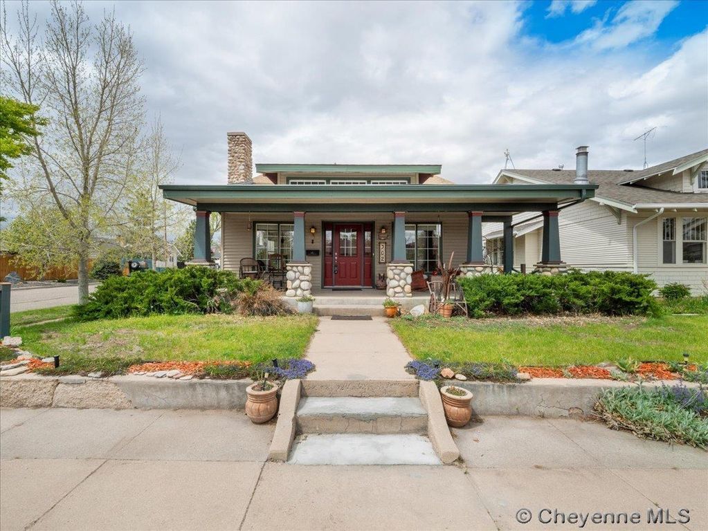 302 E 1st Ave, Cheyenne, WY 82001 - See Est. Value, Schools & More