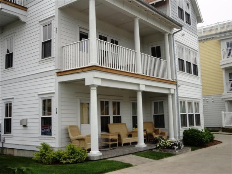 14 Lafayette St #12, Grand Haven, MI 49417 - See Est. Value, Schools & More