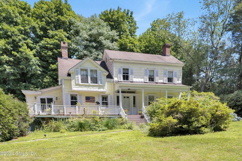 567 Lake Ave, Greenwich, CT 06830 - See Est. Value, Schools & More