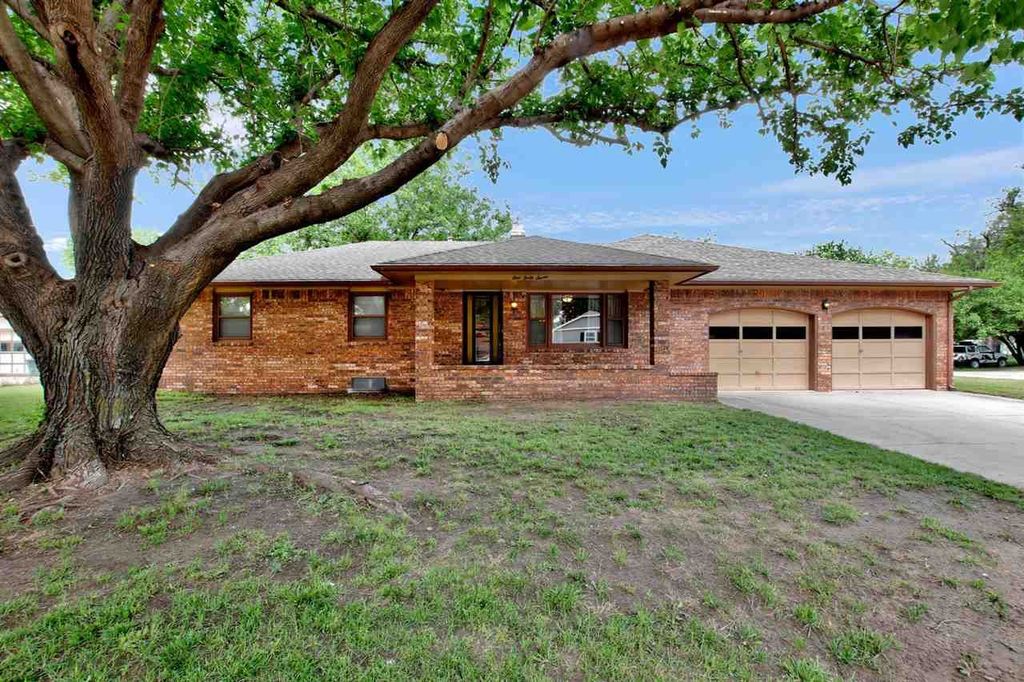 147 N Tracy St, Wichita, KS 67212 - See Est. Value, Schools & More 147 N Tracy St, Wichita, KS 67212 - See Est. Value, Schools & More