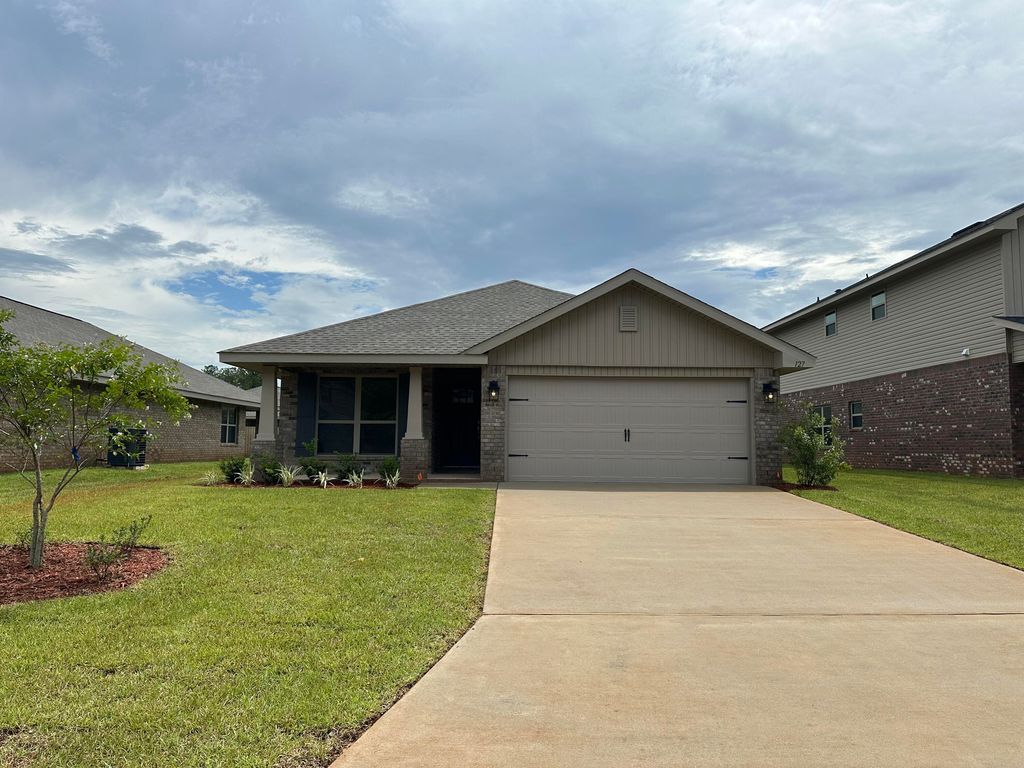 127 Ridgeway Cir, Crestview, FL 32536 - See Est. Value, Schools & More