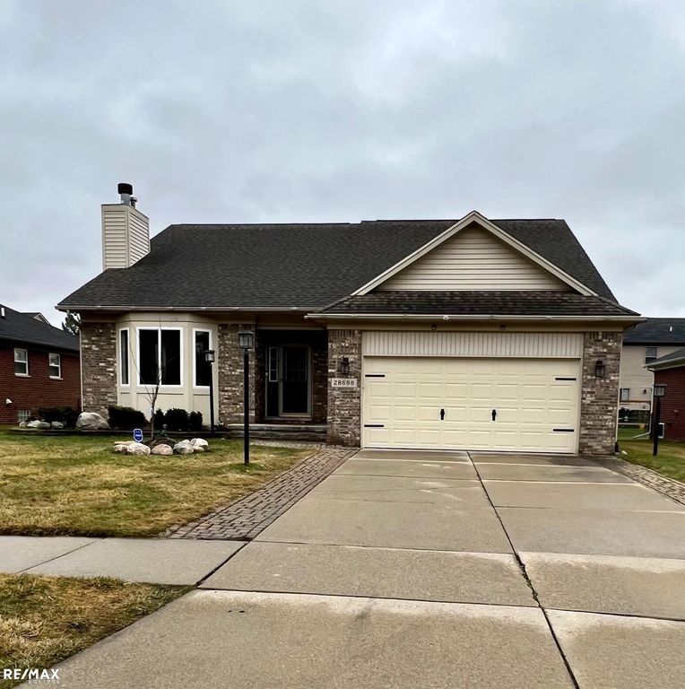 28696 Iris Dr, Chesterfield, MI 48047 - See Est. Value, Schools & More