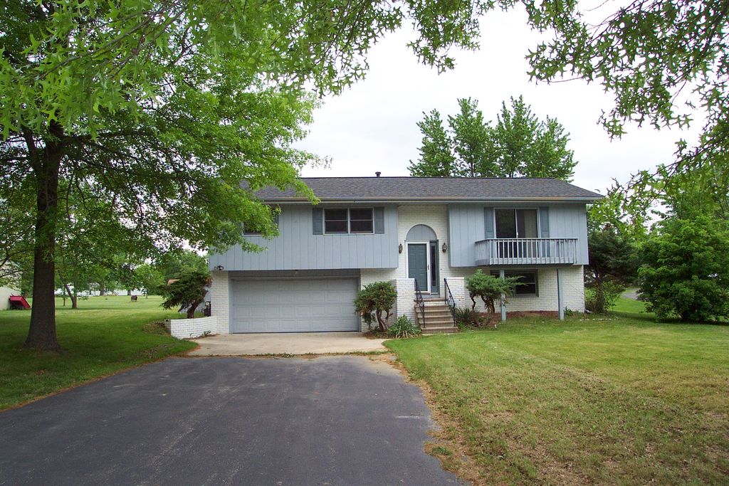 4700 E Lost Bridge Rd, Decatur, IL 62521 - See Est. Value, Schools & More