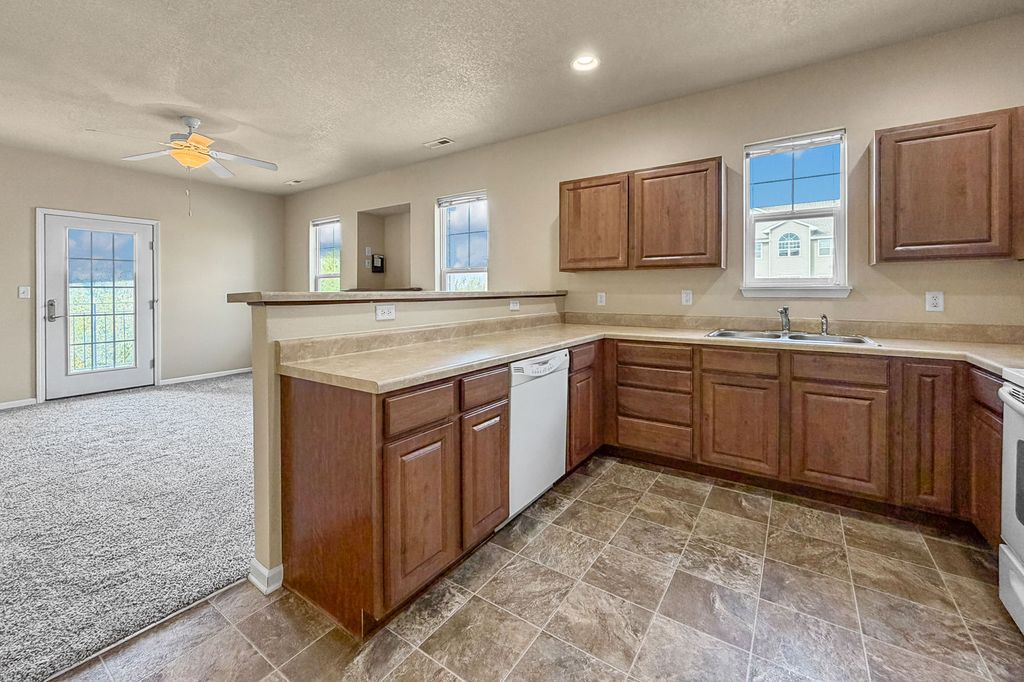 905 SW 28th St #815-103, Ankeny, IA 50023 - See Est. Value, Schools & More