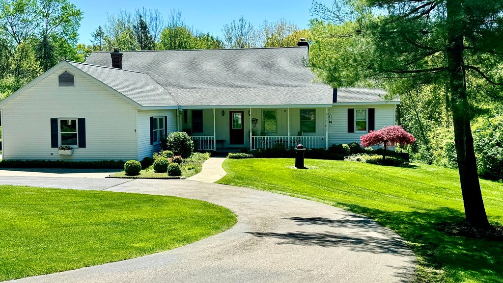 6930 Knapp St NE, Ada, MI 49301 - See Est. Value, Schools & More