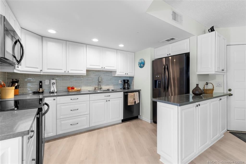 2013 NE Collins Cir #4-30, Jensen Beach, FL 34957 - See Est. Value ...