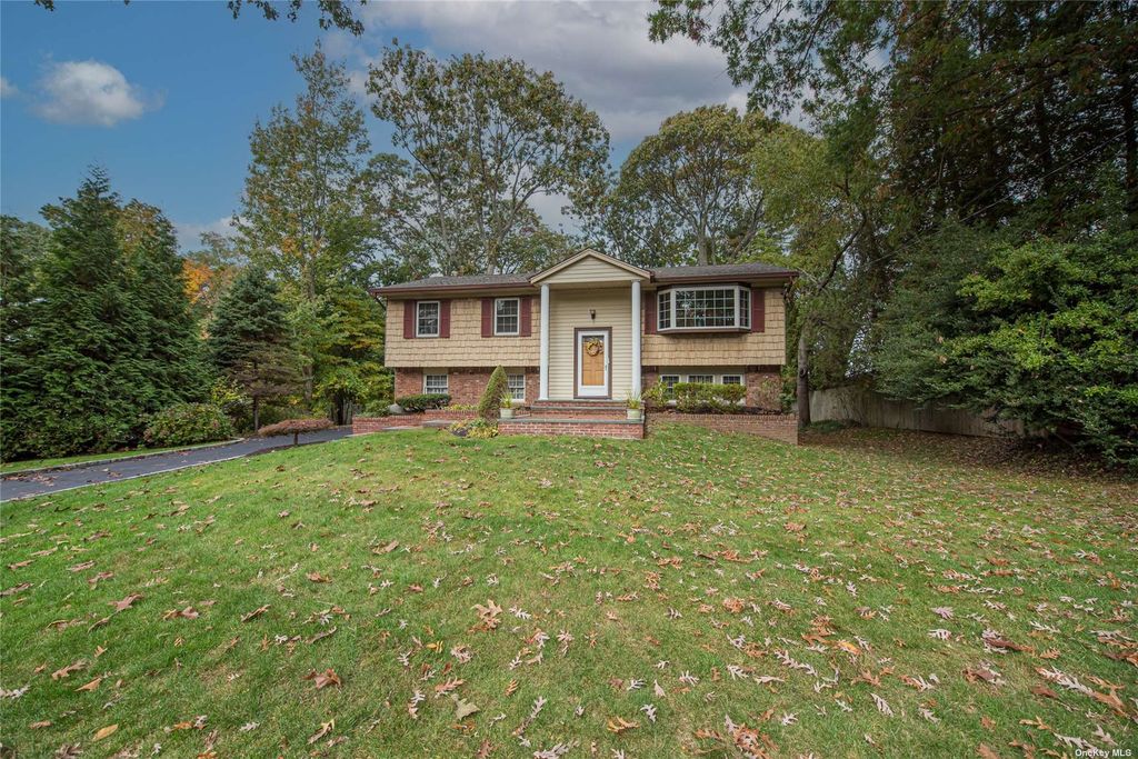 7 Dale Lane, Hauppauge, NY 11788 | Trulia