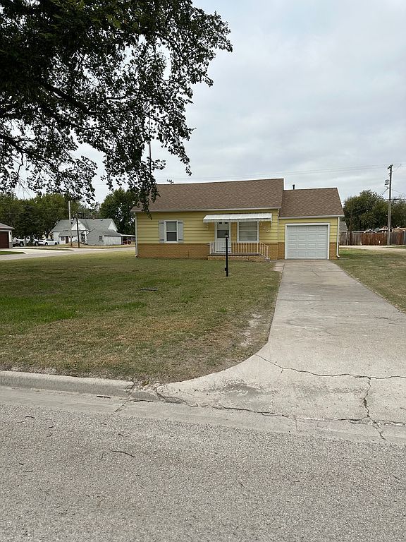 122 S Monroe St, Saint John, KS 67576 - See Est. Value, Schools & More
