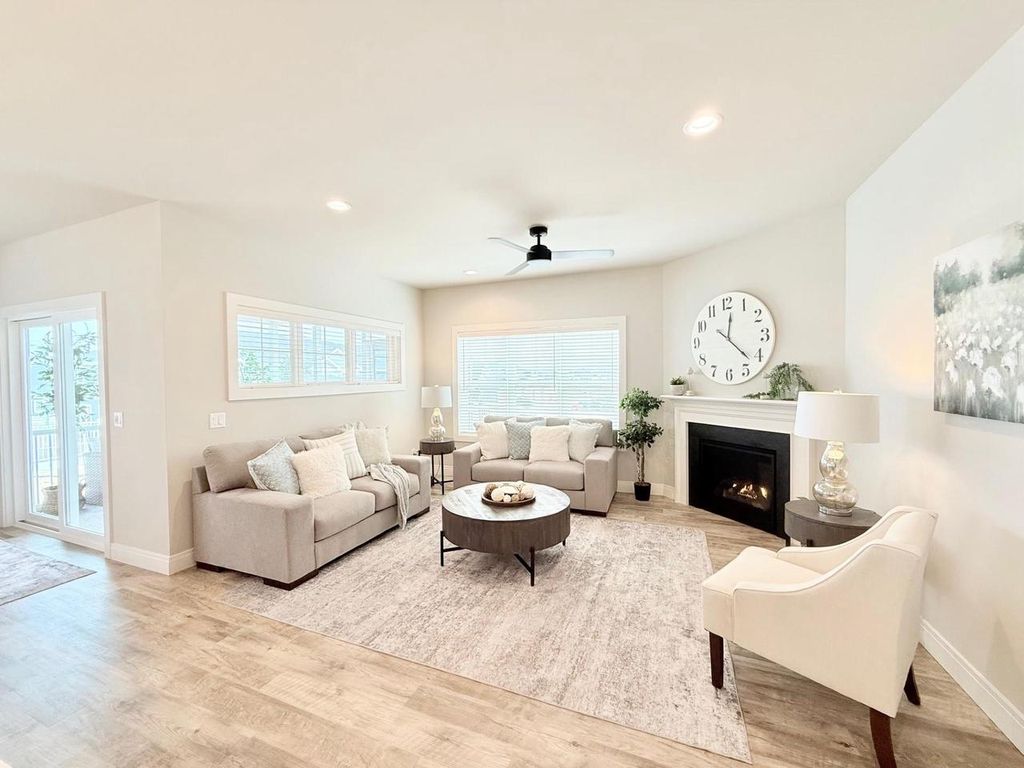 4731 Bellflower Drive, Deforest, WI 53532 - See Est. Value, Schools & More