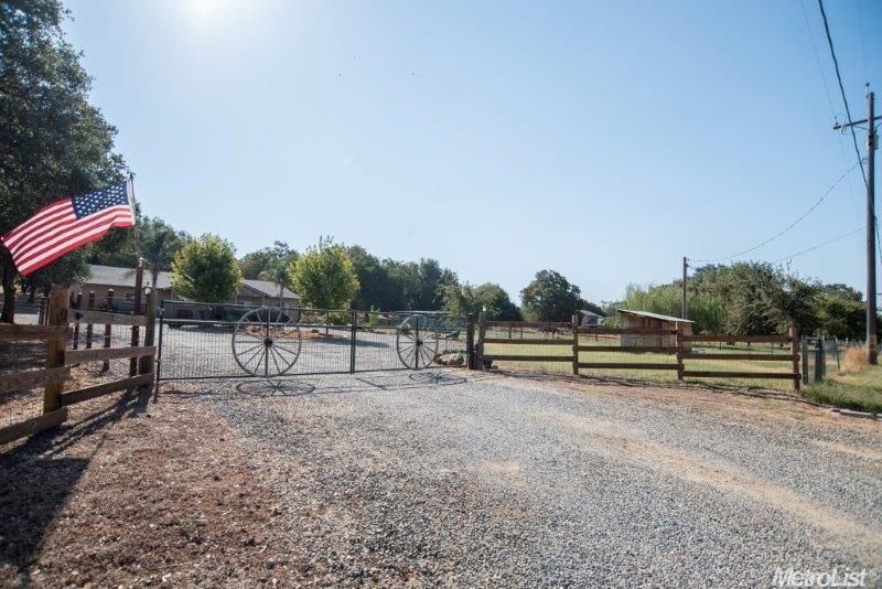 12705 Pony Express Trl, Marysville, CA 95901 - See Est. Value, Schools ...