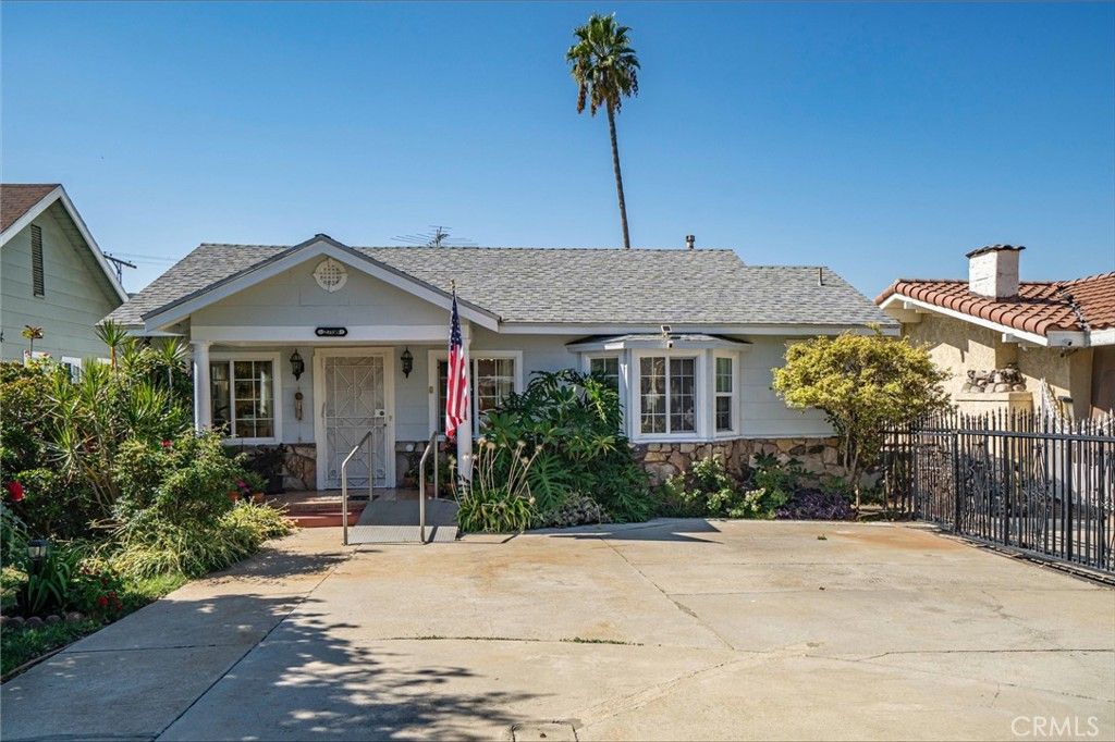 2706 W Avenue 30, Los Angeles, CA 90065 | MLS# AR23193898 | Trulia