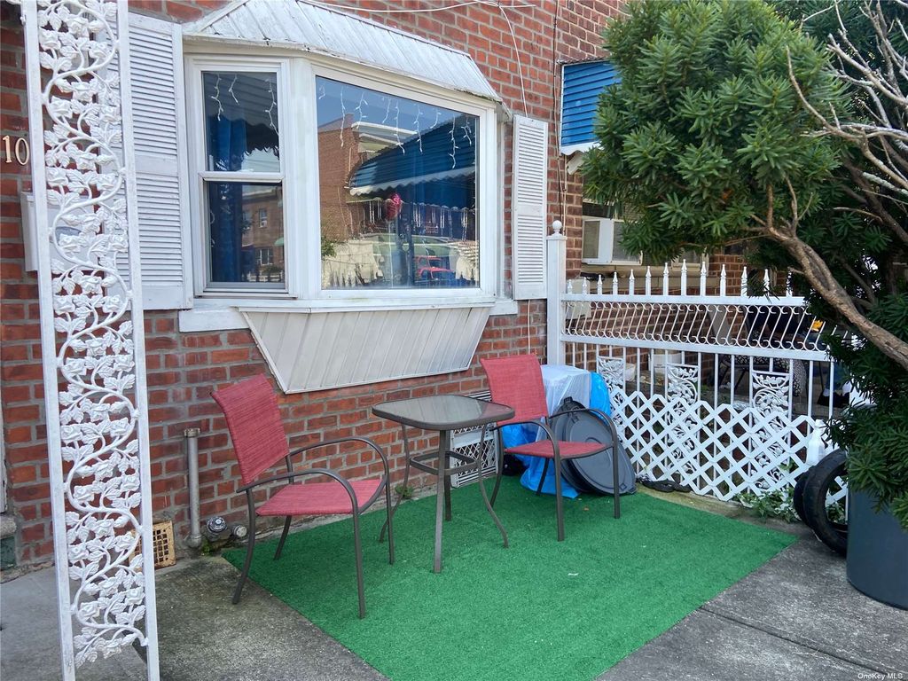 1040 E 218th Street, Bronx, NY 10469 | Trulia