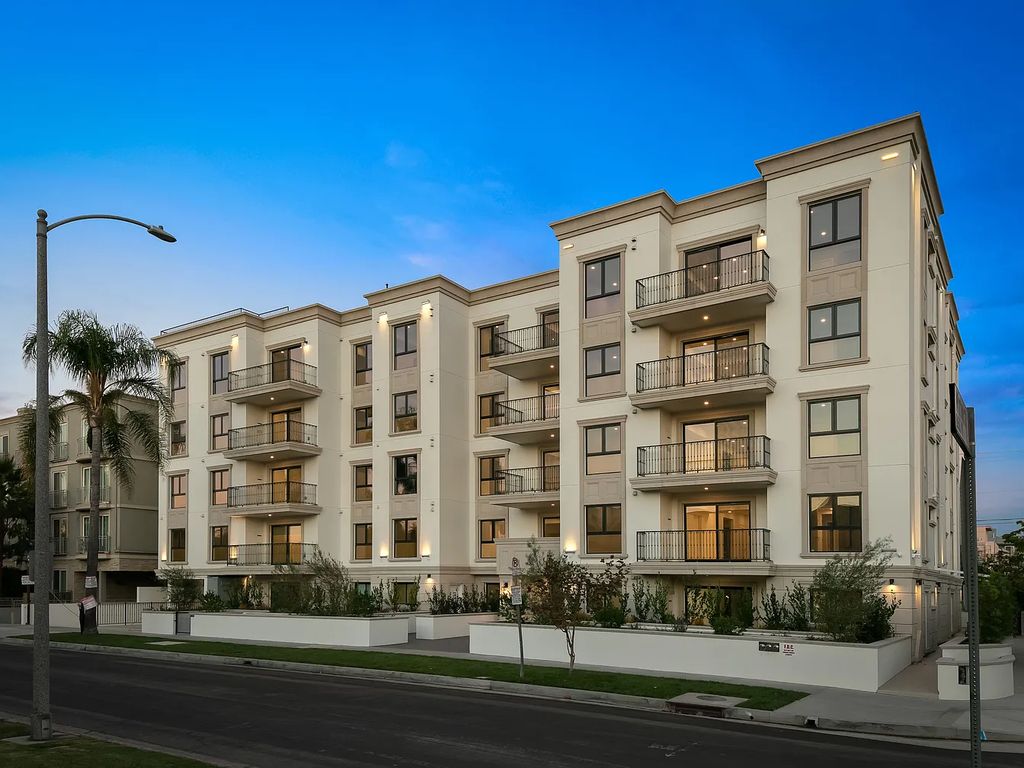 1069 S Holt Ave #202, Los Angeles, CA 90035 - See Est. Value, Schools ...