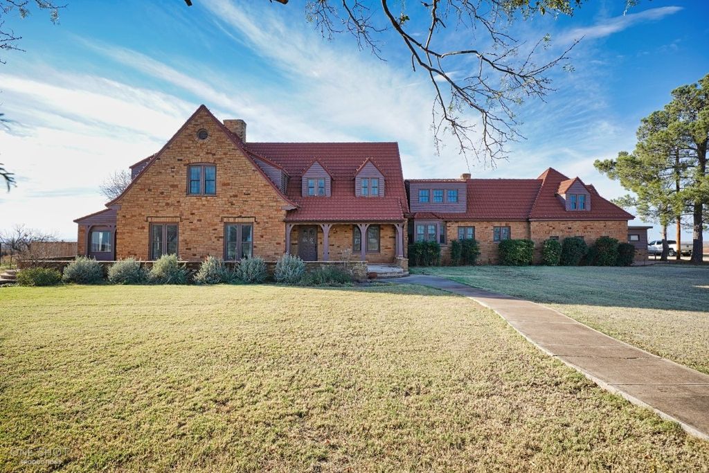 648 FM 126, Merkel, TX 79536 - See Est. Value, Schools & More