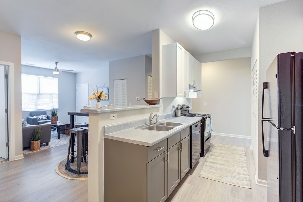 9 Traders Circle Private #22-689009, Normal, IL 61761 - See Est. Value ...