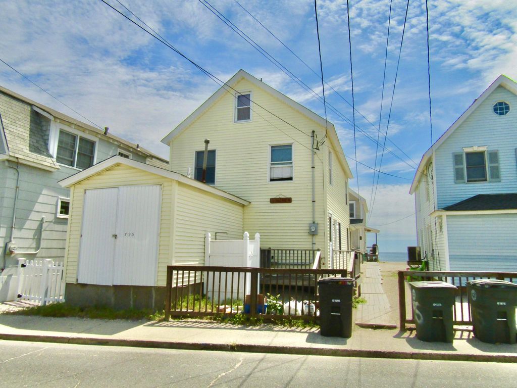 795 East Broadway, Milford, CT 06460 - See Est. Value, Schools & More