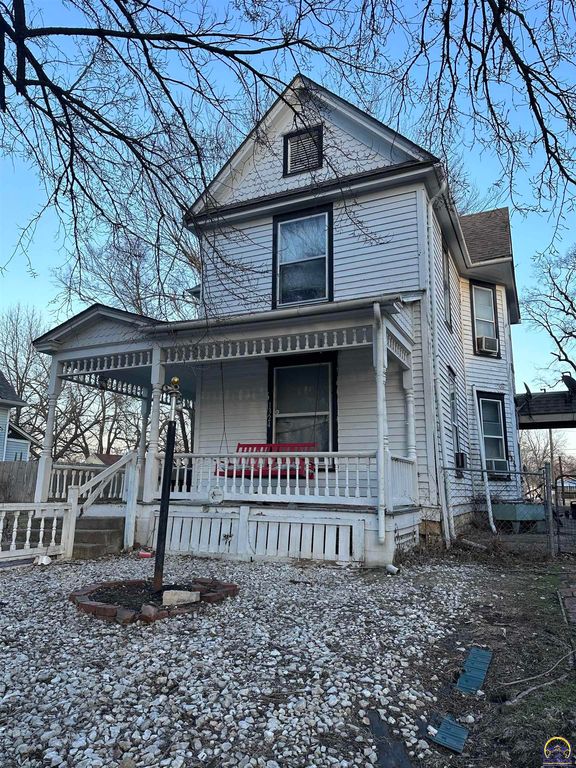 1324 NW Logan St, Topeka, KS 66608 | MLS# 232599 | Trulia