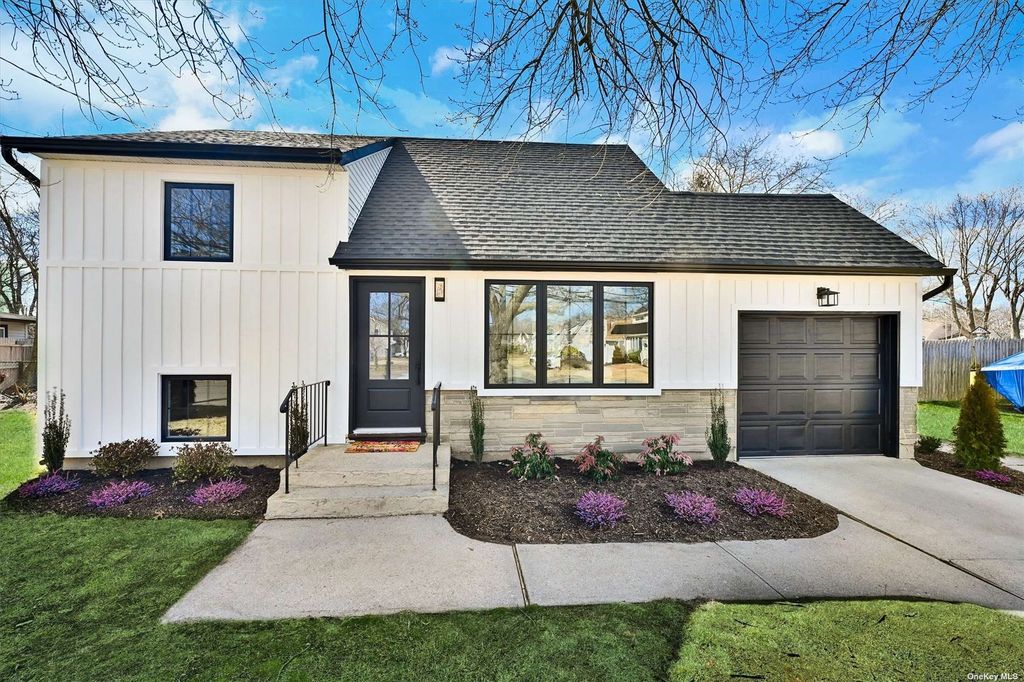 116 E Adams, East Islip, NY 11730 - See Est. Value, Schools & More