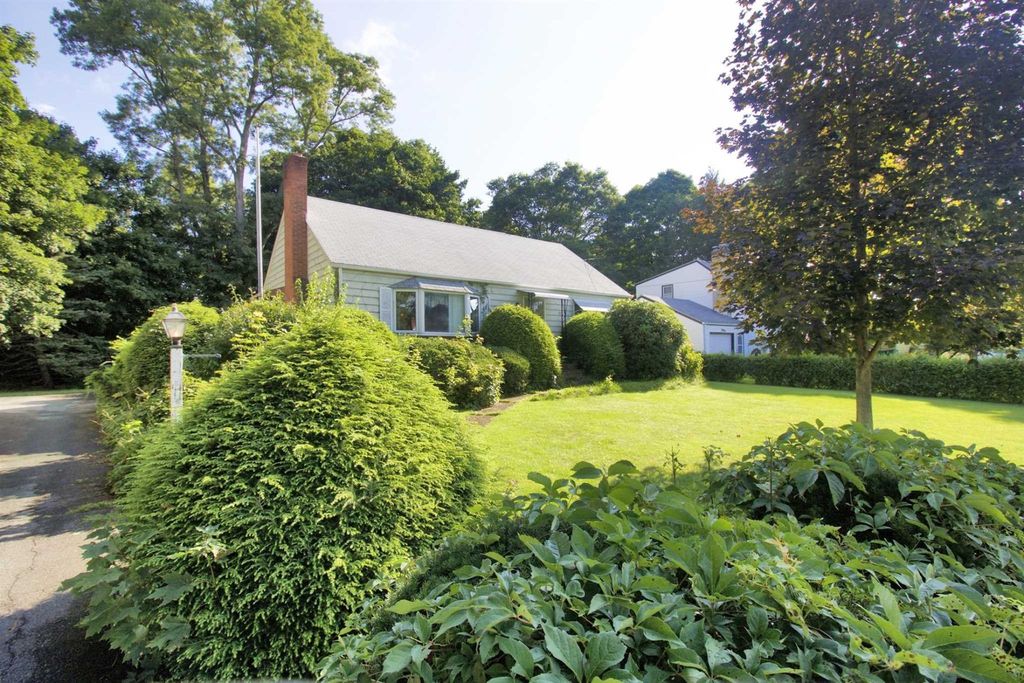 37 Kinry Rd, Poughkeepsie, NY 12603 - See Est. Value, Schools & More