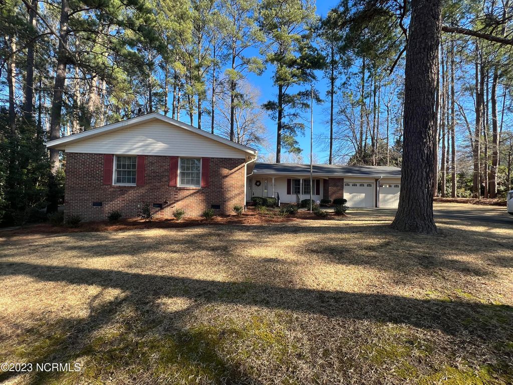 1801 Sandcrest Drive, Rockingham, NC 28379 - See Est. Value, Schools & More
