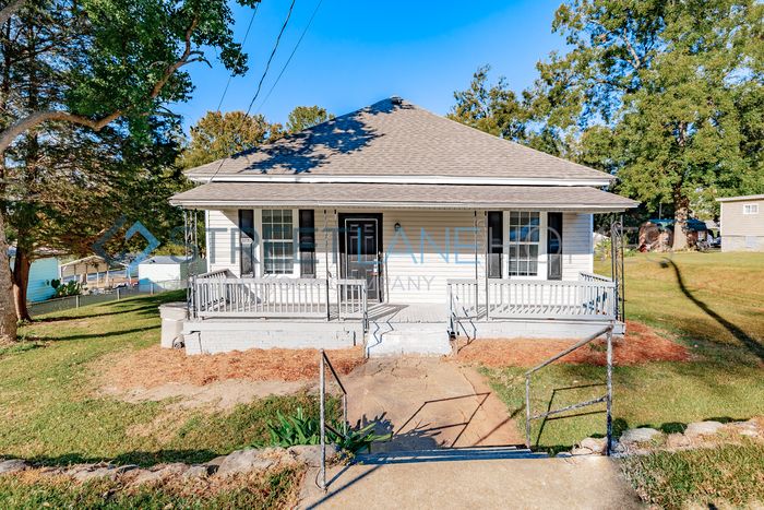 1008 Juniper St, Lagrange, GA 30240 - See Est. Value, Schools & More