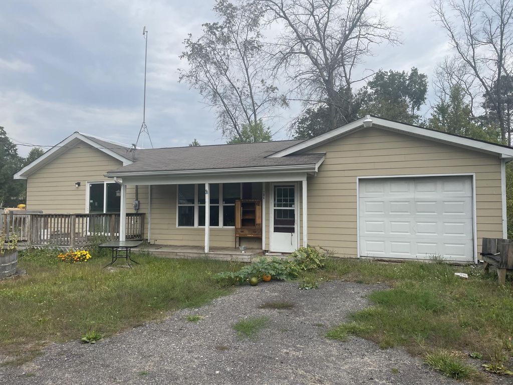 206 Harland Dr, Harrison, MI 48625 - See Est. Value, Schools & More