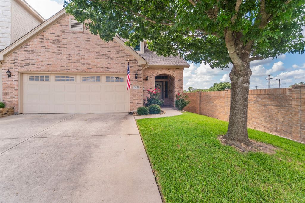 318 Legacy Blvd, Weatherford, TX 76085 - See Est. Value, Schools & More